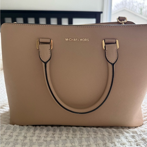 Michael Kors | Bags | Medium Size Michael Kors Beige Purse | Poshmark